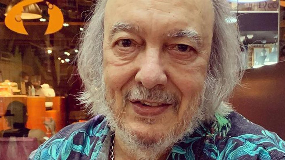 Esposa de Erasmo Carlos se pronuncia após internação dele