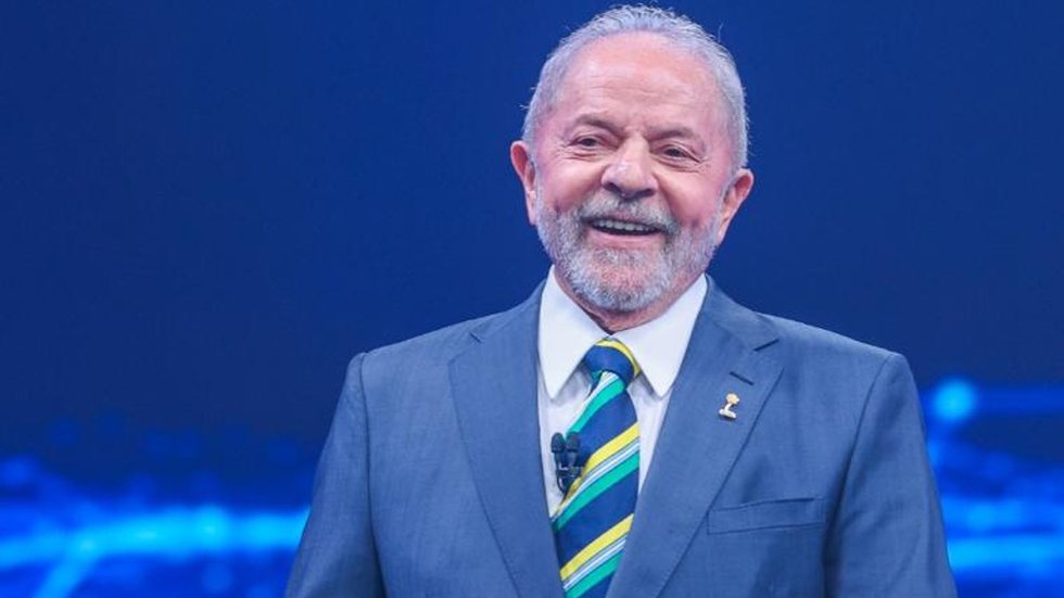 Em podcast, Lula recorda o acidente que o fez perder o dedo mindinho