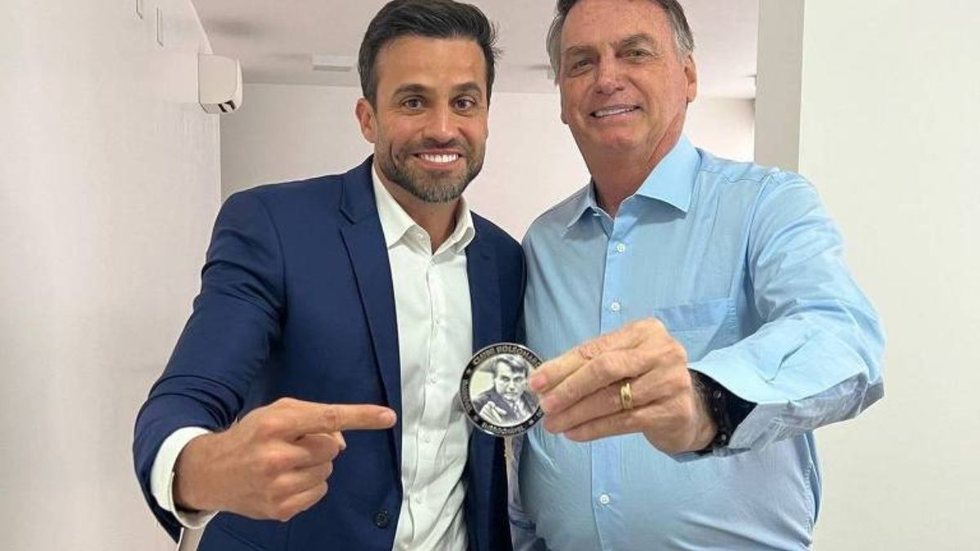 “Coloquei 100 mil reais na sua campanha pra presidente”, diz Marçal ...