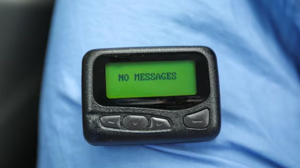 Governo do Líbano proíbe a entrada de pagers e ‘walkie-talkies’ no país ...